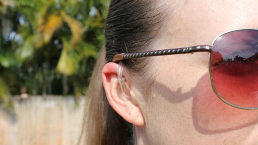 Can I Wear Hearing Aid While Wearing Glasses? - Perfect Hearing